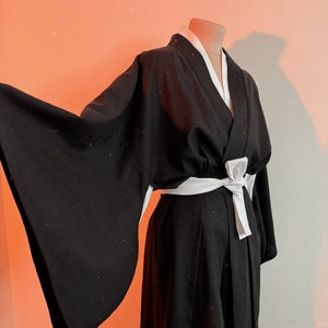 Custom Soul Reaper Cosplay Costume: Linen Blend Kimono - Etsy
