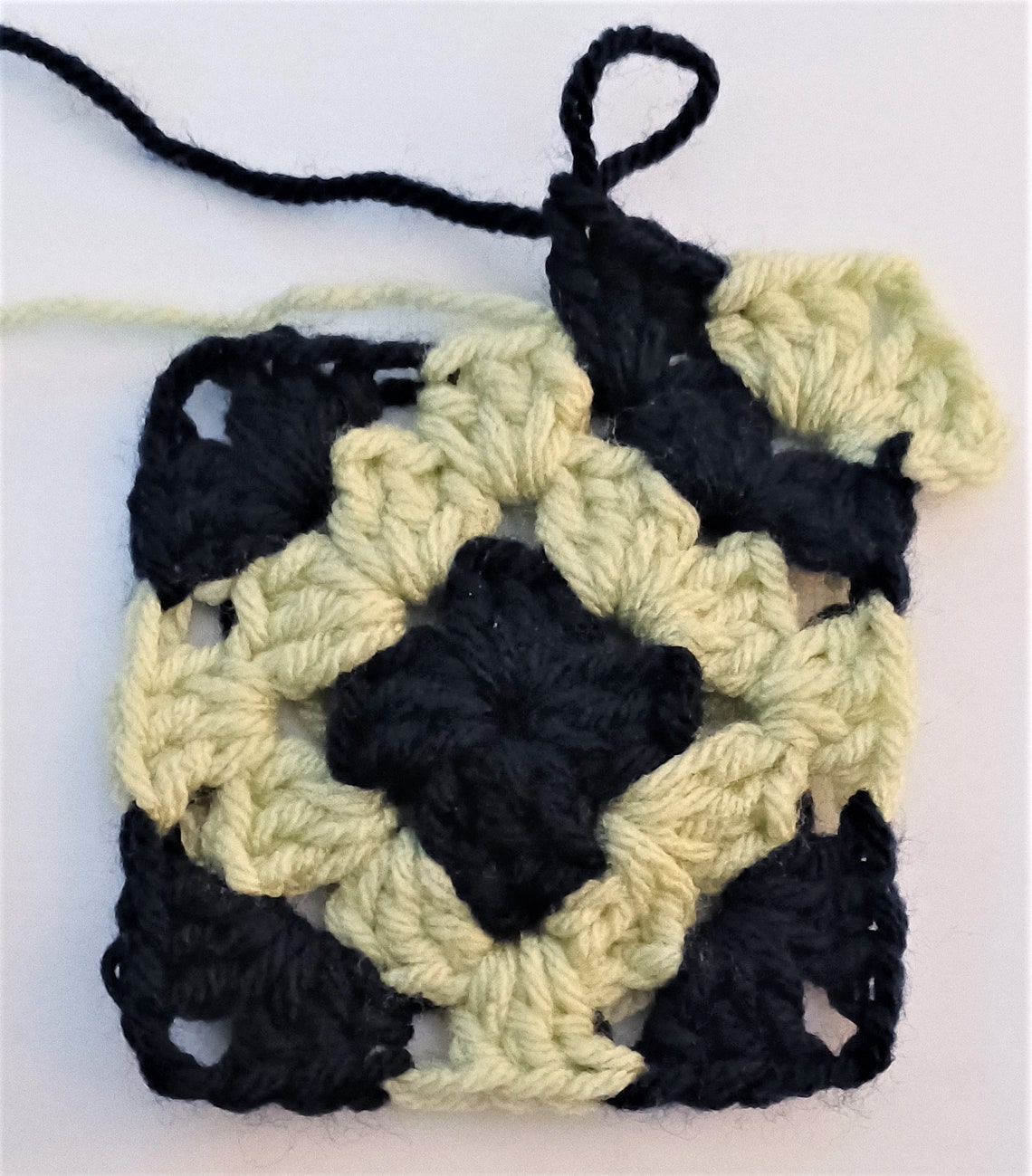 Diamond Granny Square Crochet Pattern, Granny Square, Diamond Square ...