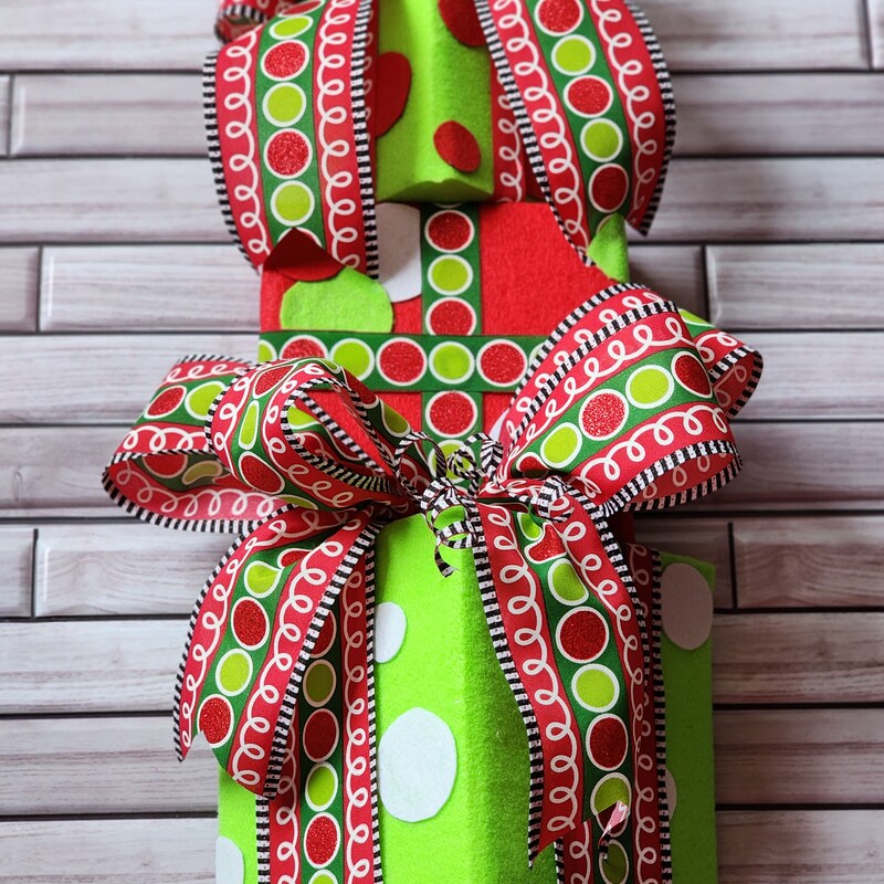 Stacking Gift Boxes - 60+ Gift Ideas for 2024