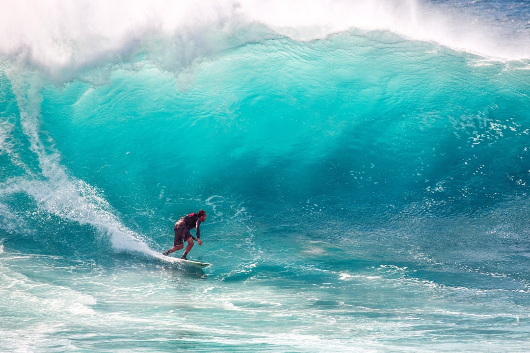 Big Wave Surfing, Crest 4K 24 X 36 Inch Poster - Etsy