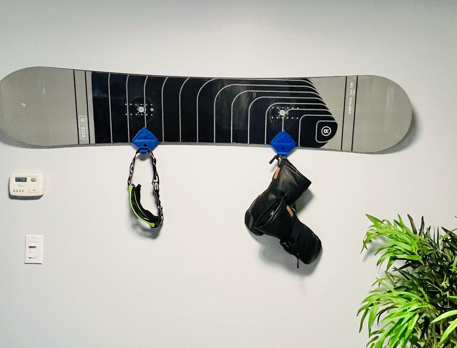 Snowboard Wall Mount: Horizontal or Vertical Display Rack - Etsy