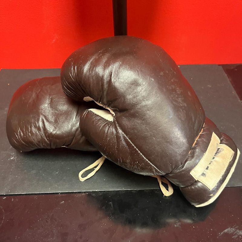 Old Vintage Boxing Gloves - Etsy