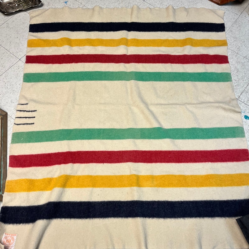 Hudson Bay Blanket - Etsy