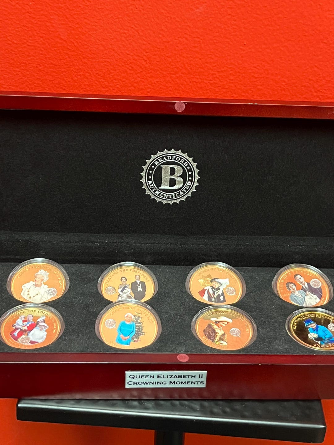 Beautiful Quality Bradford Exchange Coin Set Celebrating Queen ...