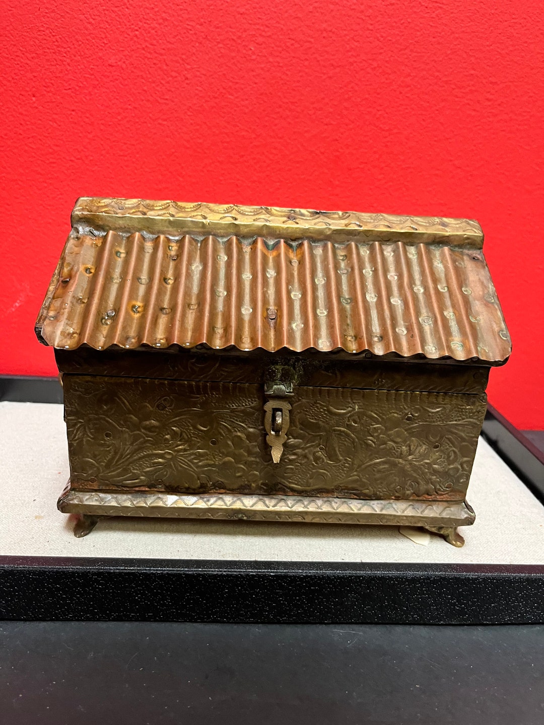 Beautiful 8 X 5 X 6” High Antique Indian Brass Box With Velvet Lining ...