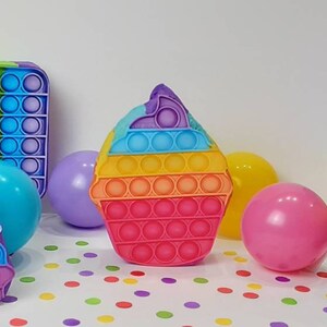 5 Pop It Mini Pinatas Pop It Mini Pinata Pop It Party Pop It Birthday ...