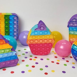 5 Pop It Mini Pinatas Pop It Mini Pinata Pop It Party Pop It Birthday ...
