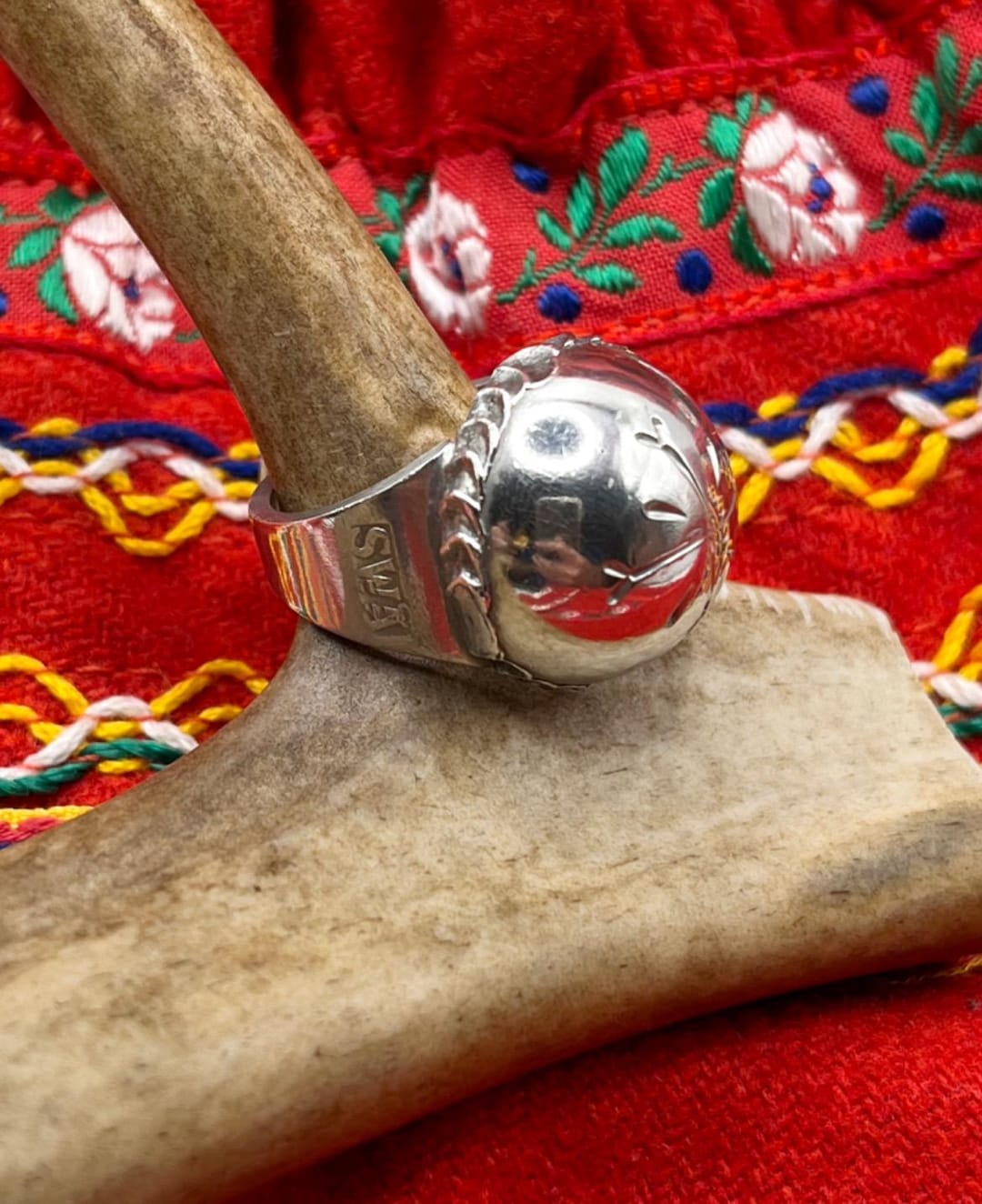 A Beautiful Traditional Sami Pewter ’komsekule’ Ring, Jokkmokk 1970s. - Etsy