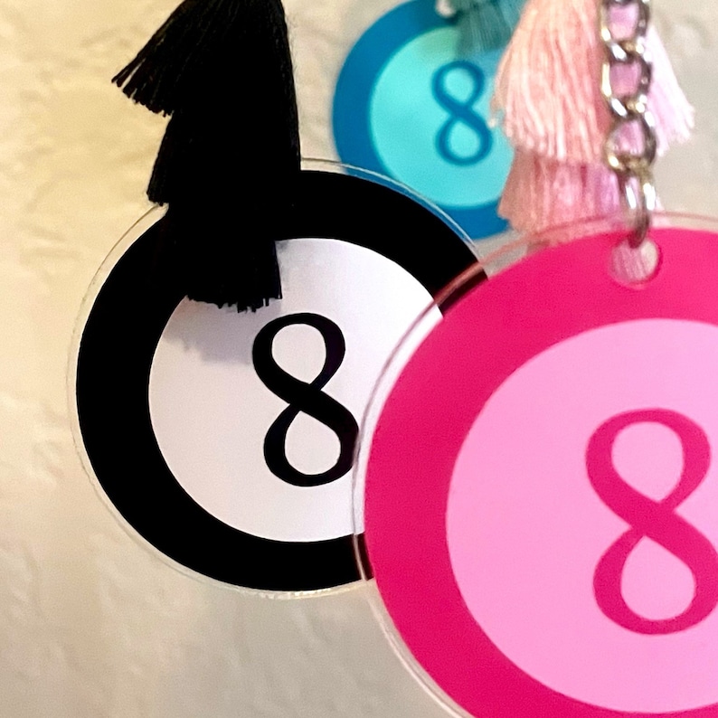 Magic 8 Ball Keychain (black and White) - Etsy