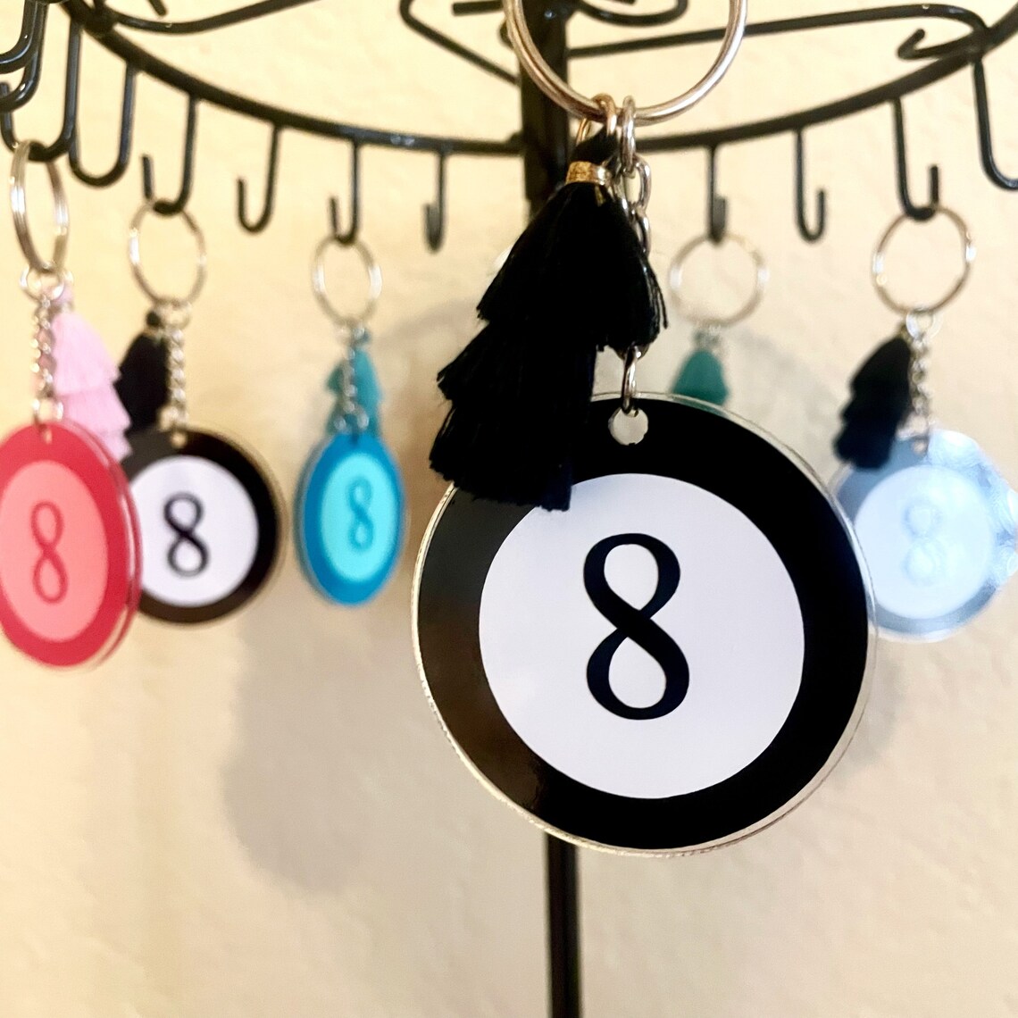 Magic 8 Ball Keychain (black and White) - Etsy