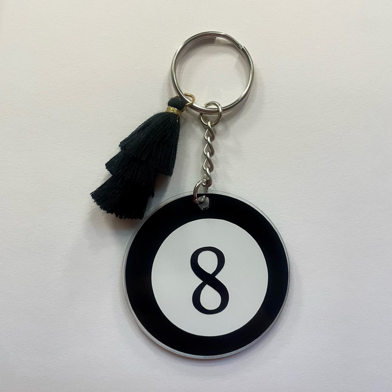 Magic 8 Ball Keychain (black and White) - Etsy