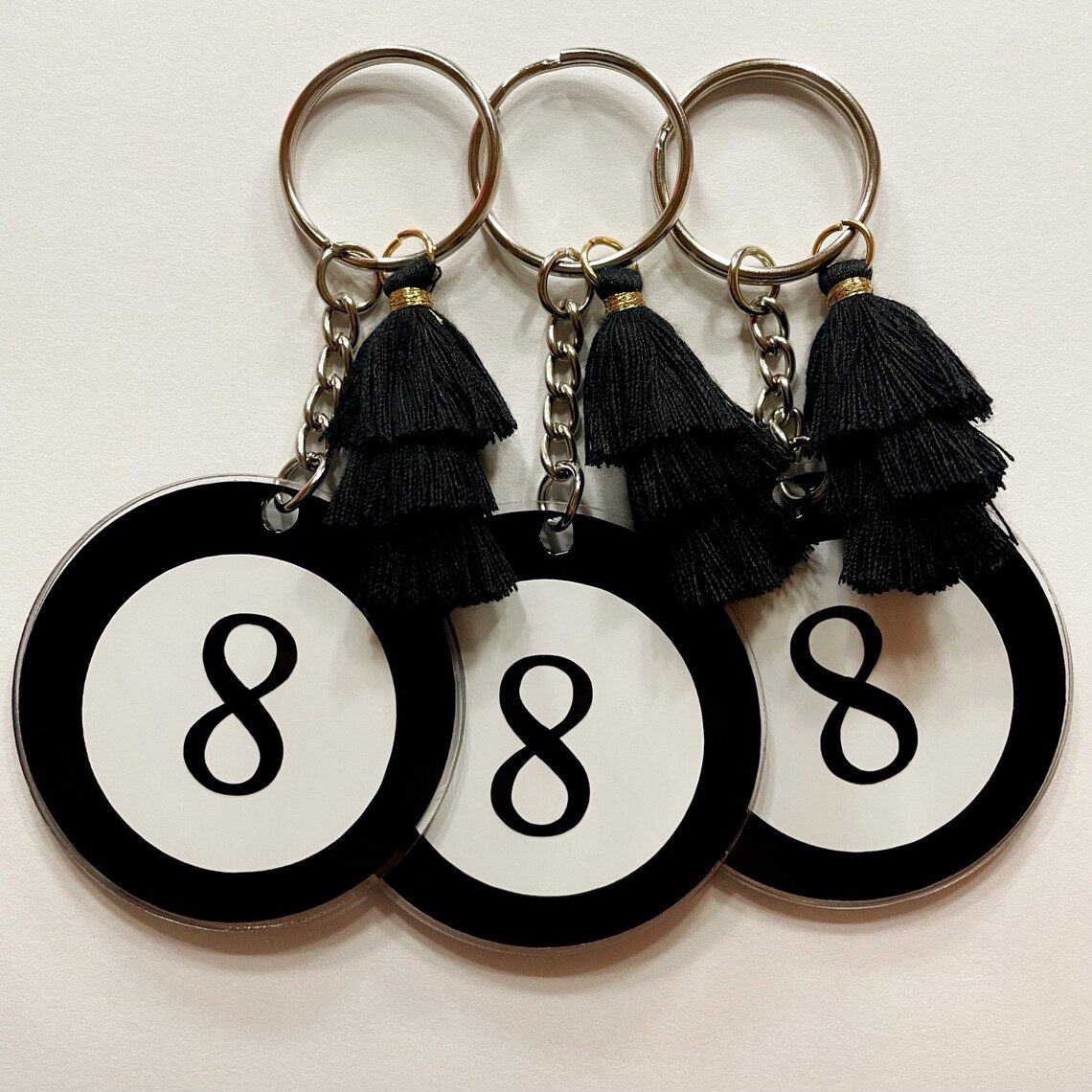 Magic 8 Ball Keychain (black and White) - Etsy