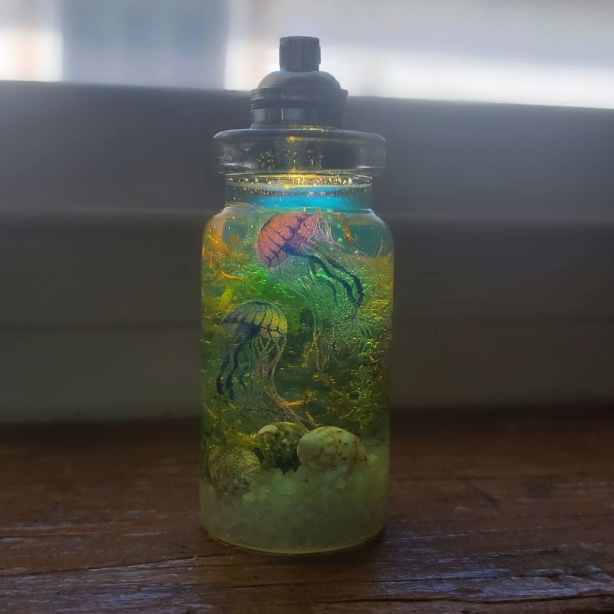 Jellyfish Ocean Jar With LED Light Tiny Fish Ocean Jewelry Resin Art ...