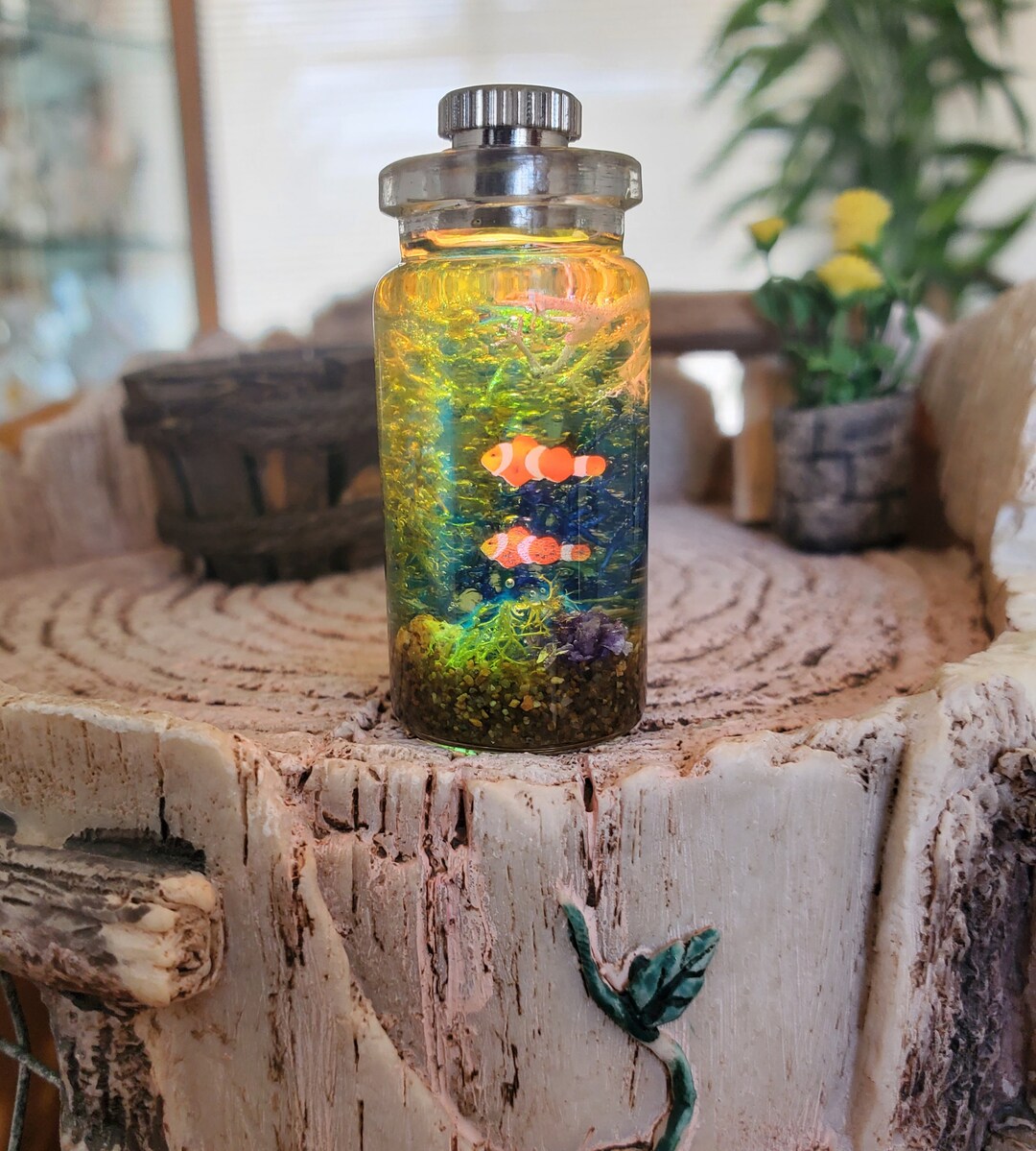 Clownfish Luminous Tiny Dollhouse Fishtank Resin Jar With LED Light ...