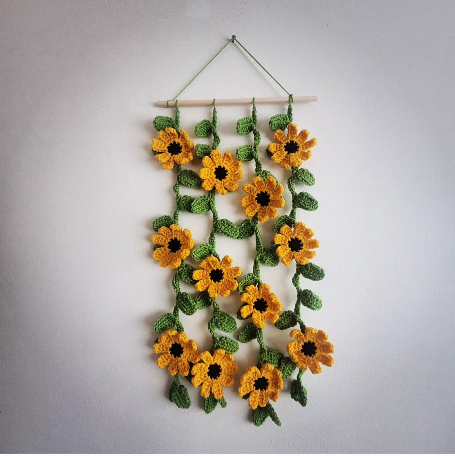 Handmade Crochet Black Eyed Susan Wall Hanging - Etsy