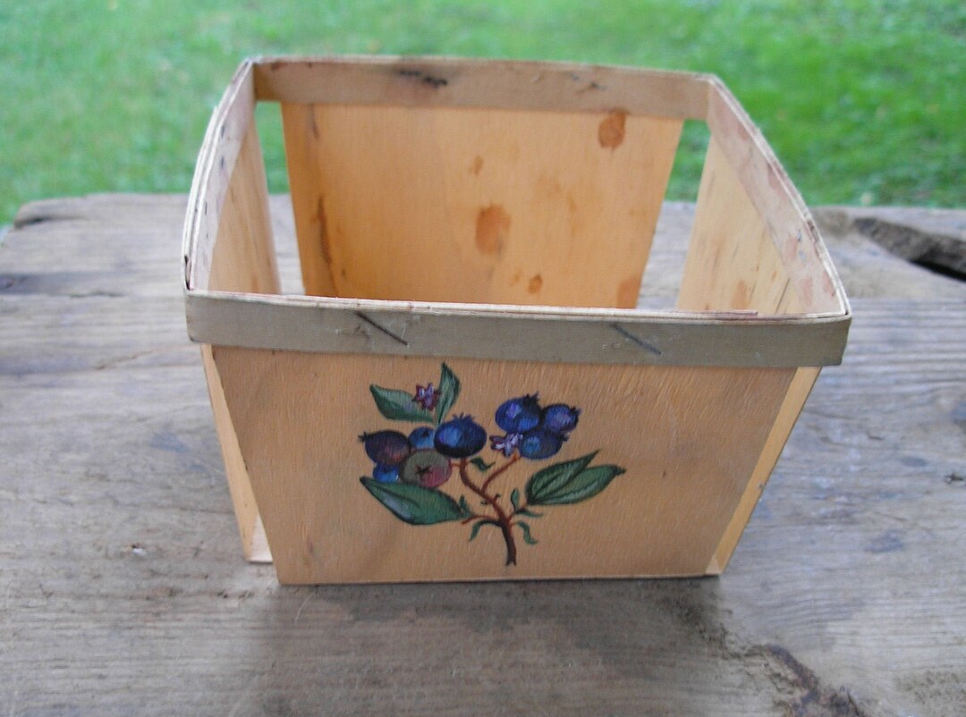 Split Wood Berry Box From New England, Hand Painted Blueberries ...