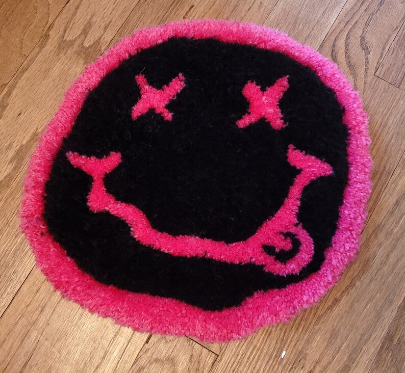Tufted Nirvana Smiley Rug - Etsy
