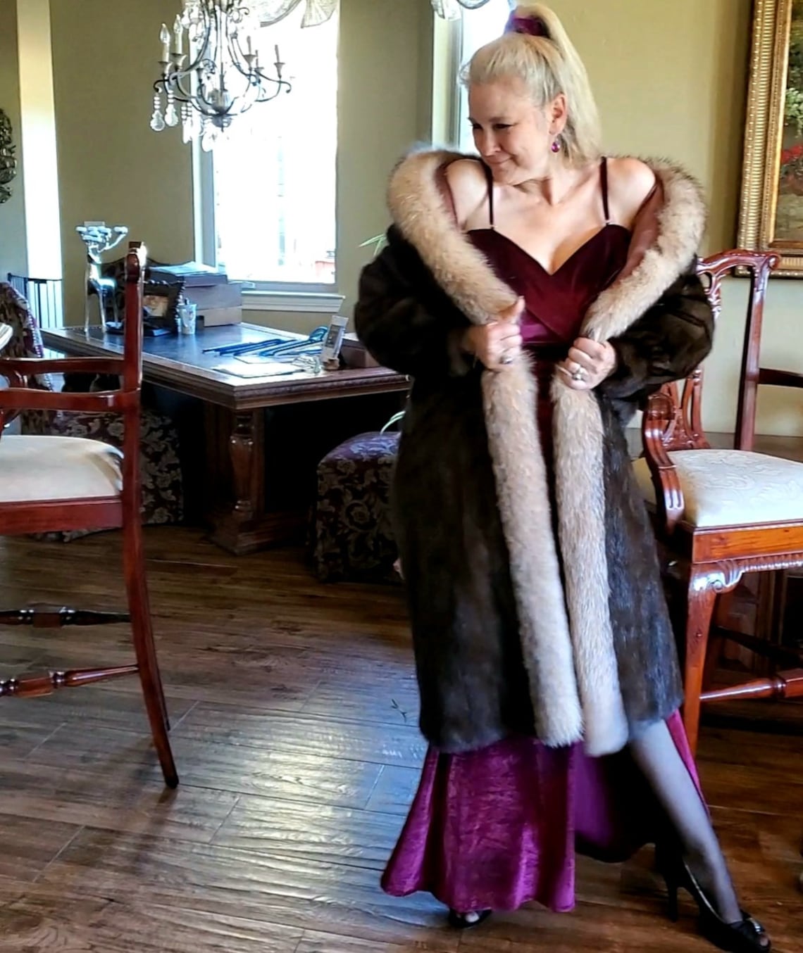 Long Chocolate Brown Mink Coat With Light Brown Fox Tuxedo Collar M-L ...