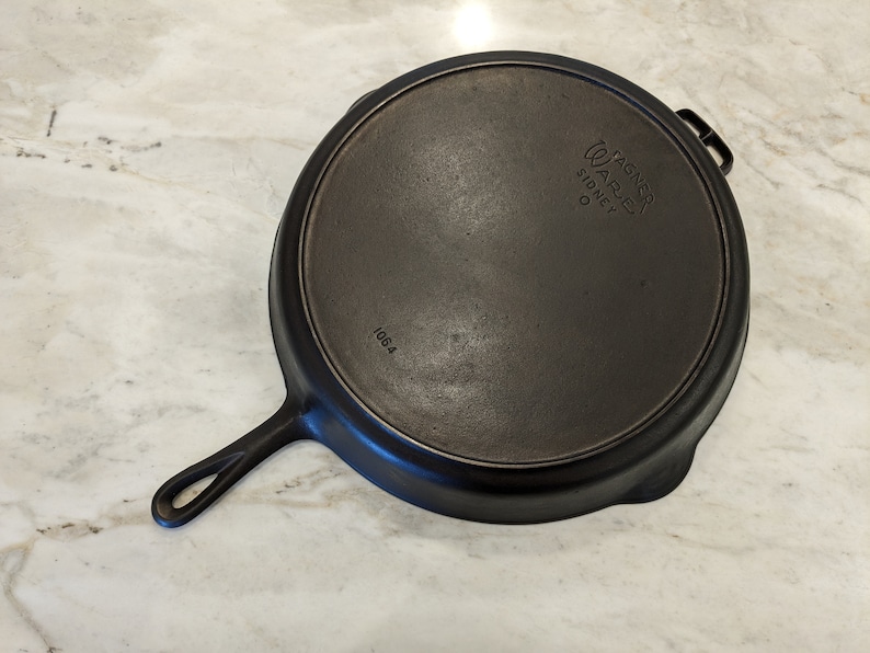 MINT Vintage Wagner 14 Skillet Cast Iron 1064 INCREDIBLE - Etsy