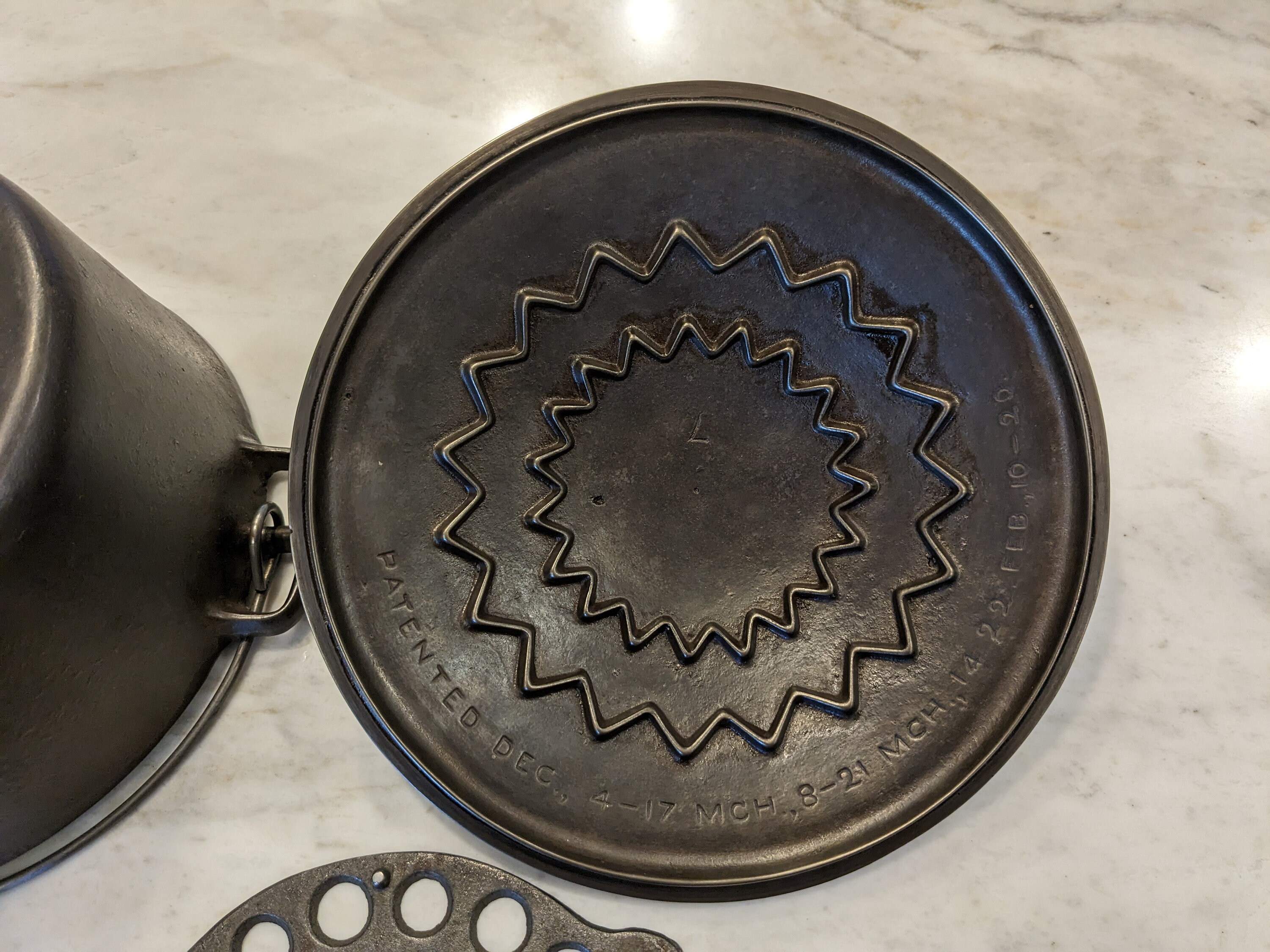 RARE Vintage Wagner 7 Dutch Oven Round Roaster Turtle Top W/ Trivet WOW ...