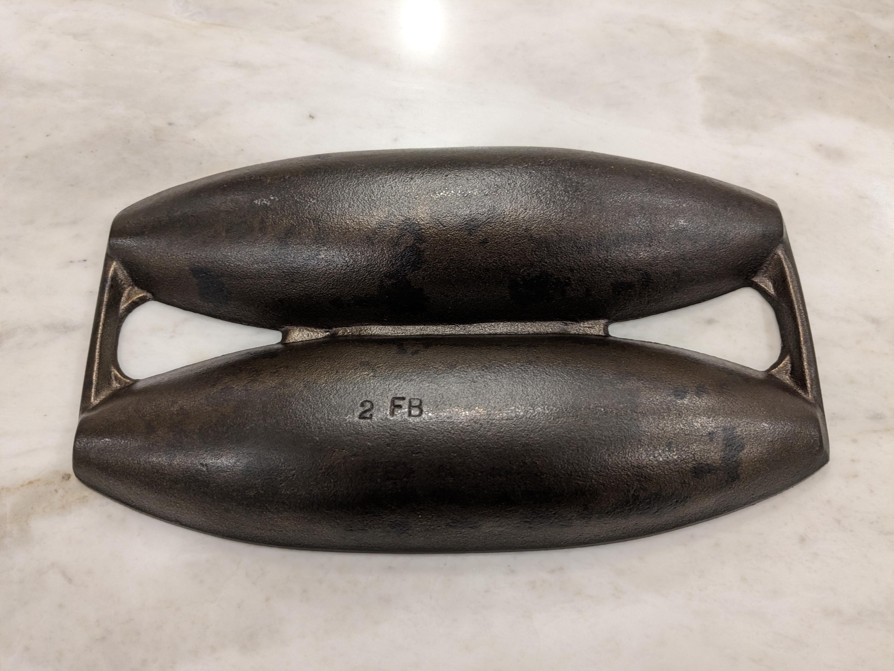 COOL Vintage Lodge Vienna Roll Pan 2FB Cast Iron - Etsy