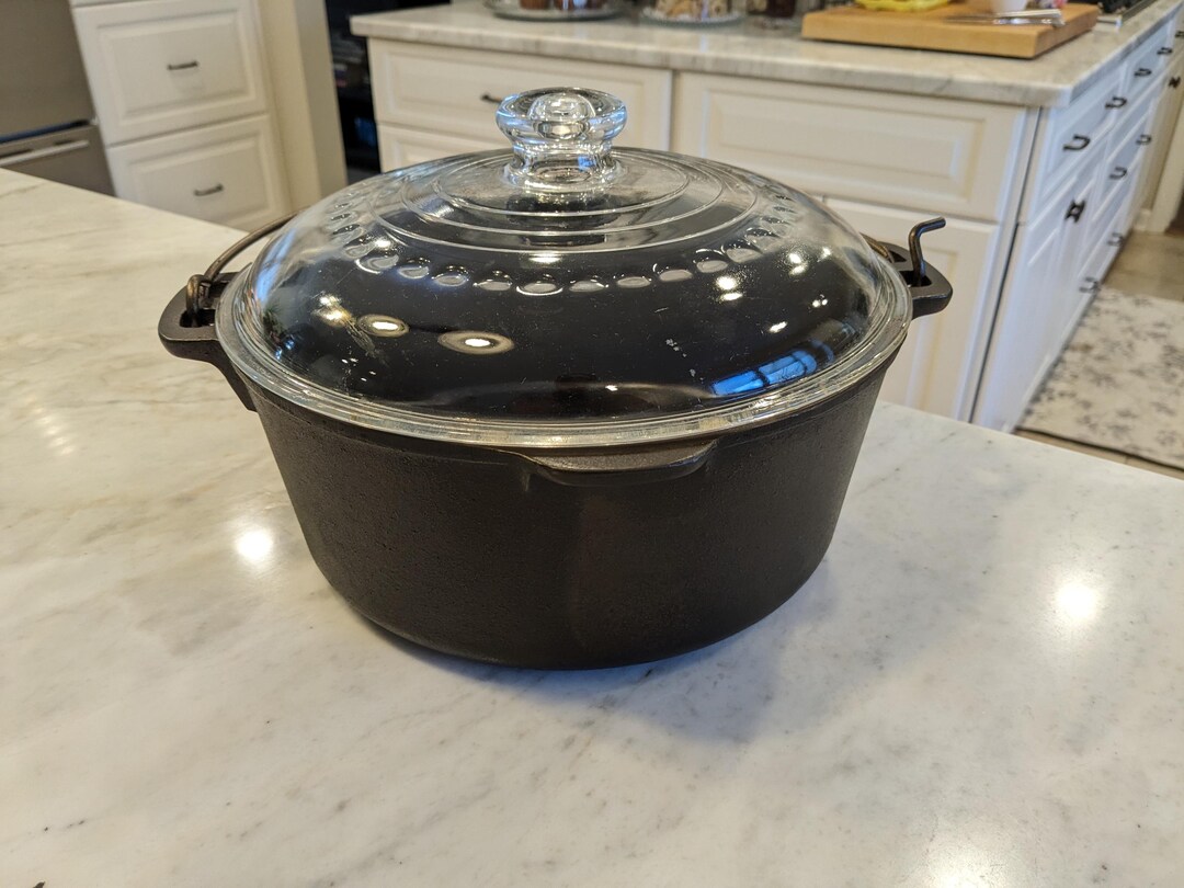 DEAL Vintage Wagner 8 Dutch Oven Pyrex Lid 5 Quarts Cast Iron - Etsy