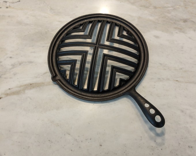 VERY RARE ERIE Cast Iron Round Broiler Griddle Beautiful - Etsy