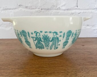 Lady on the Left Pyrex - Etsy