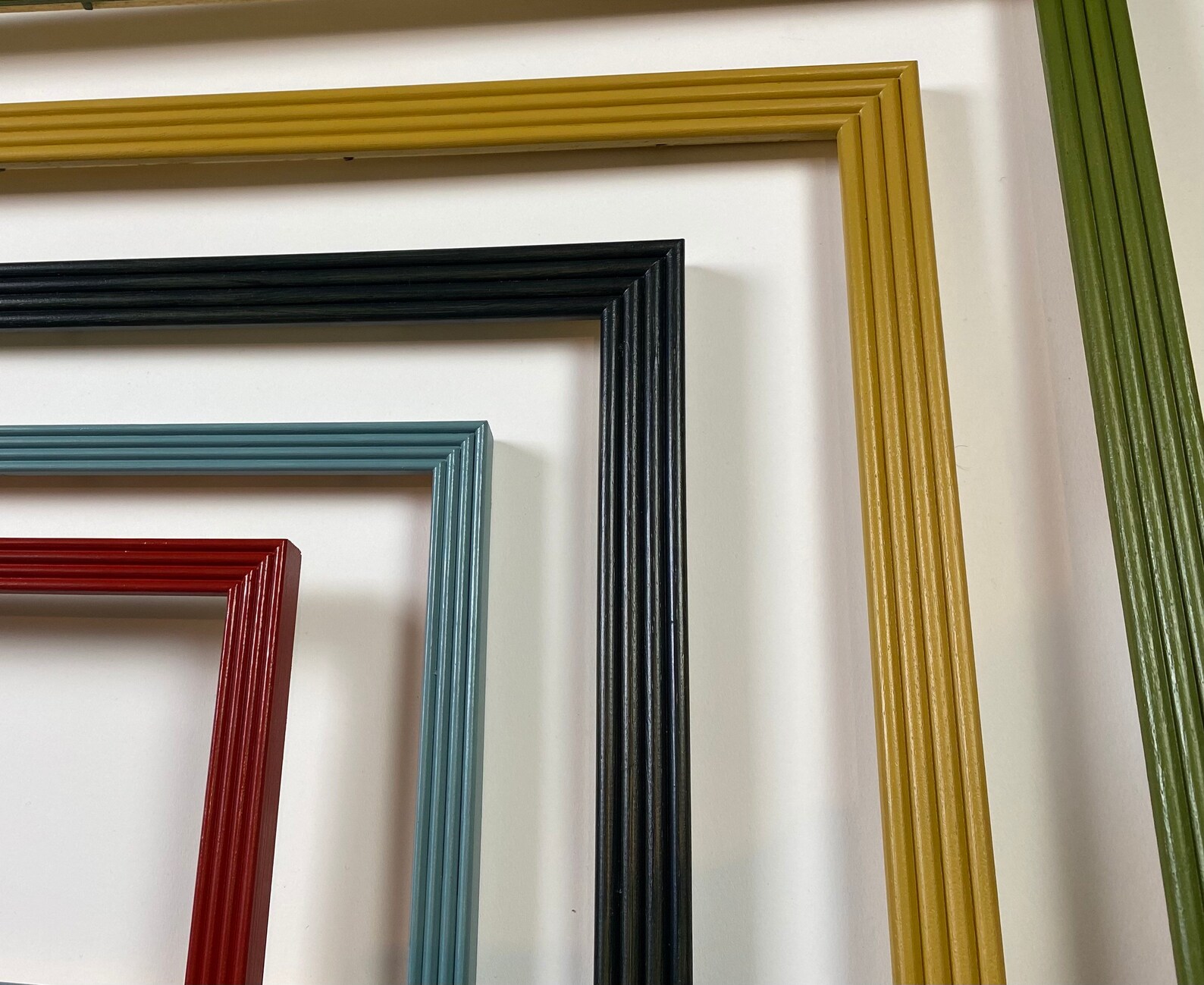Beautiful Reeded Hand Painted Lacquered Picture Frames. Any Colour and ...