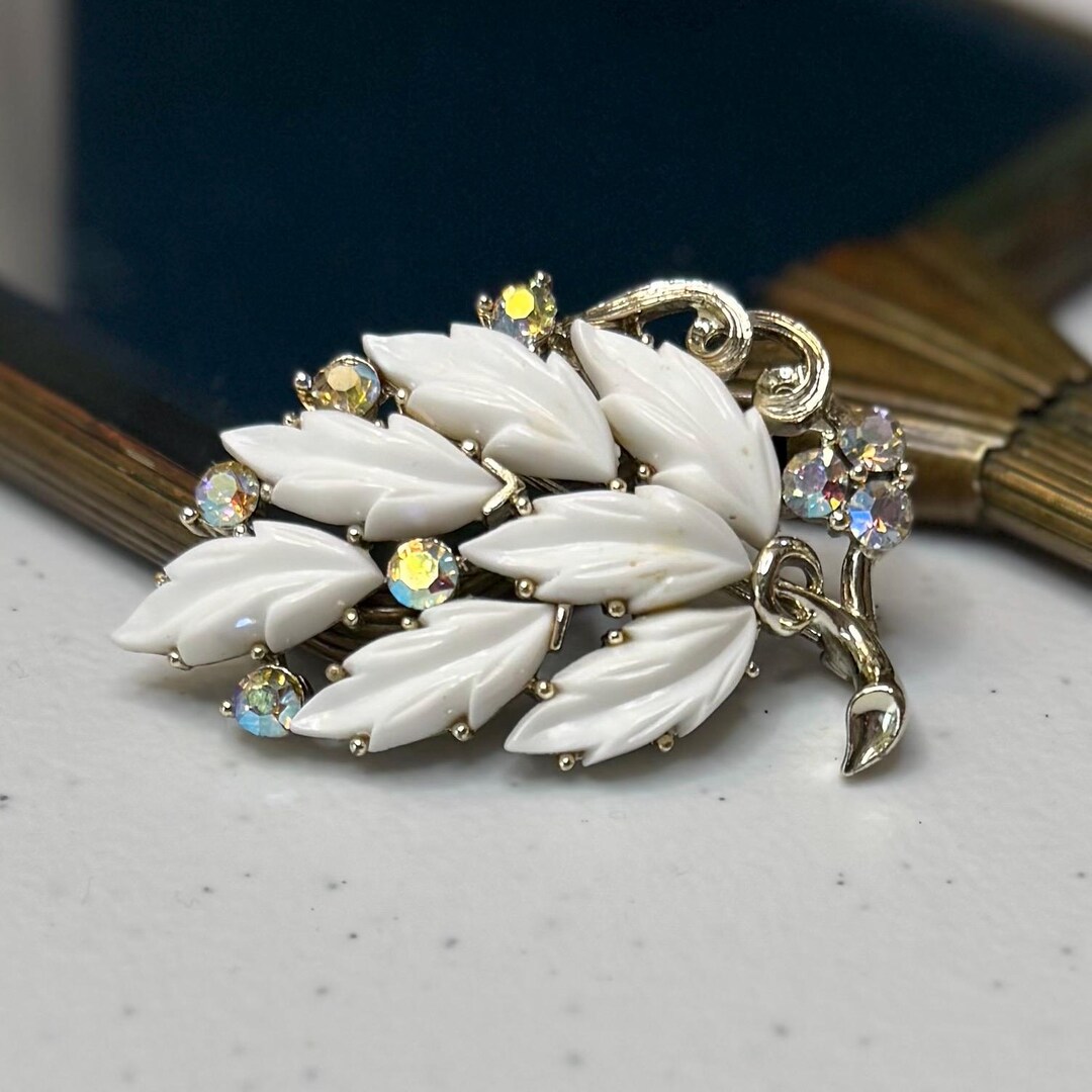 Vintage Lisner Brooch White Thermoset Leaves, Silver Vine, Aurora ...