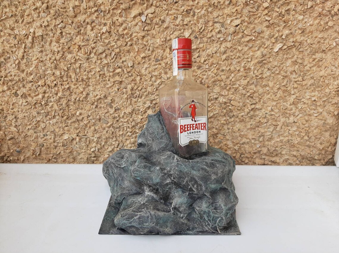 Botella decorativa incrustada en roca. Imitando el mito de | Etsy