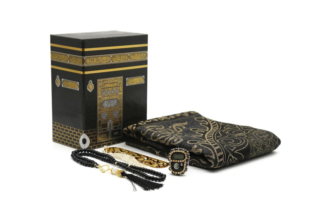 Muslim Prayer Rug With Kaaba Islamic Gift Box Set, Islamic Salah Mat ...