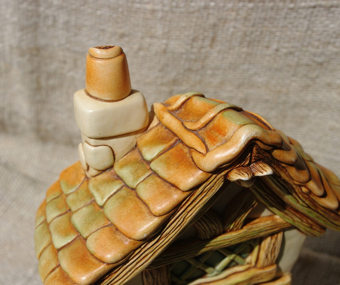 Pendelfin Cobble Cottage Stand Designed by Doreen Noel - Etsy