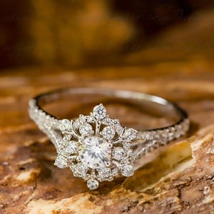 Antique Snowflake Ring, Round Cut Moissanite Diamond Engagement Ring ...