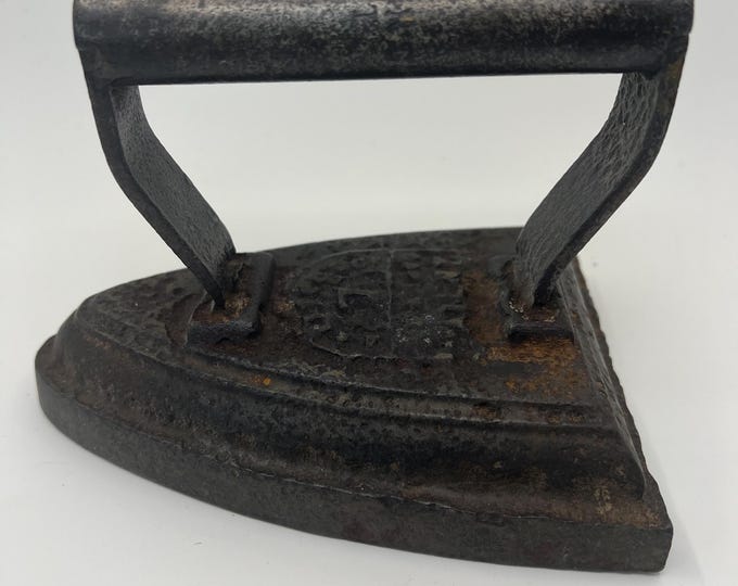 Antique Sad Iron Also Know as Flat Iron. Made of Iron, “sad” is the Old ...