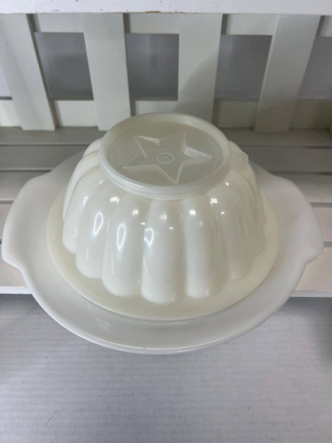This Vintage Tupperware Jell N Serve Jello Mold Set Comes With Three ...