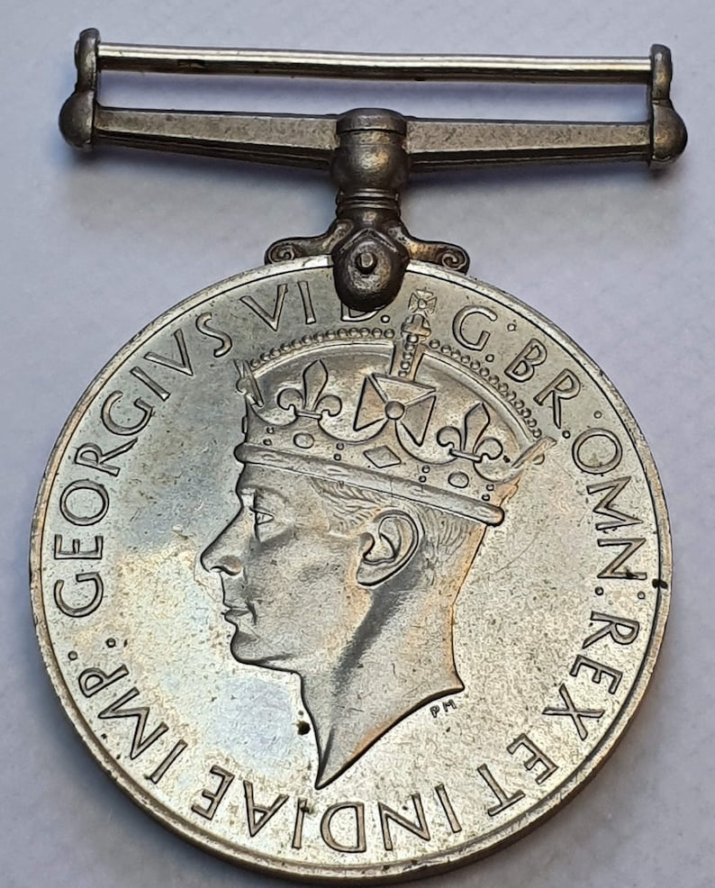 World War 2 1939-1945 The War medal King George VI | Etsy