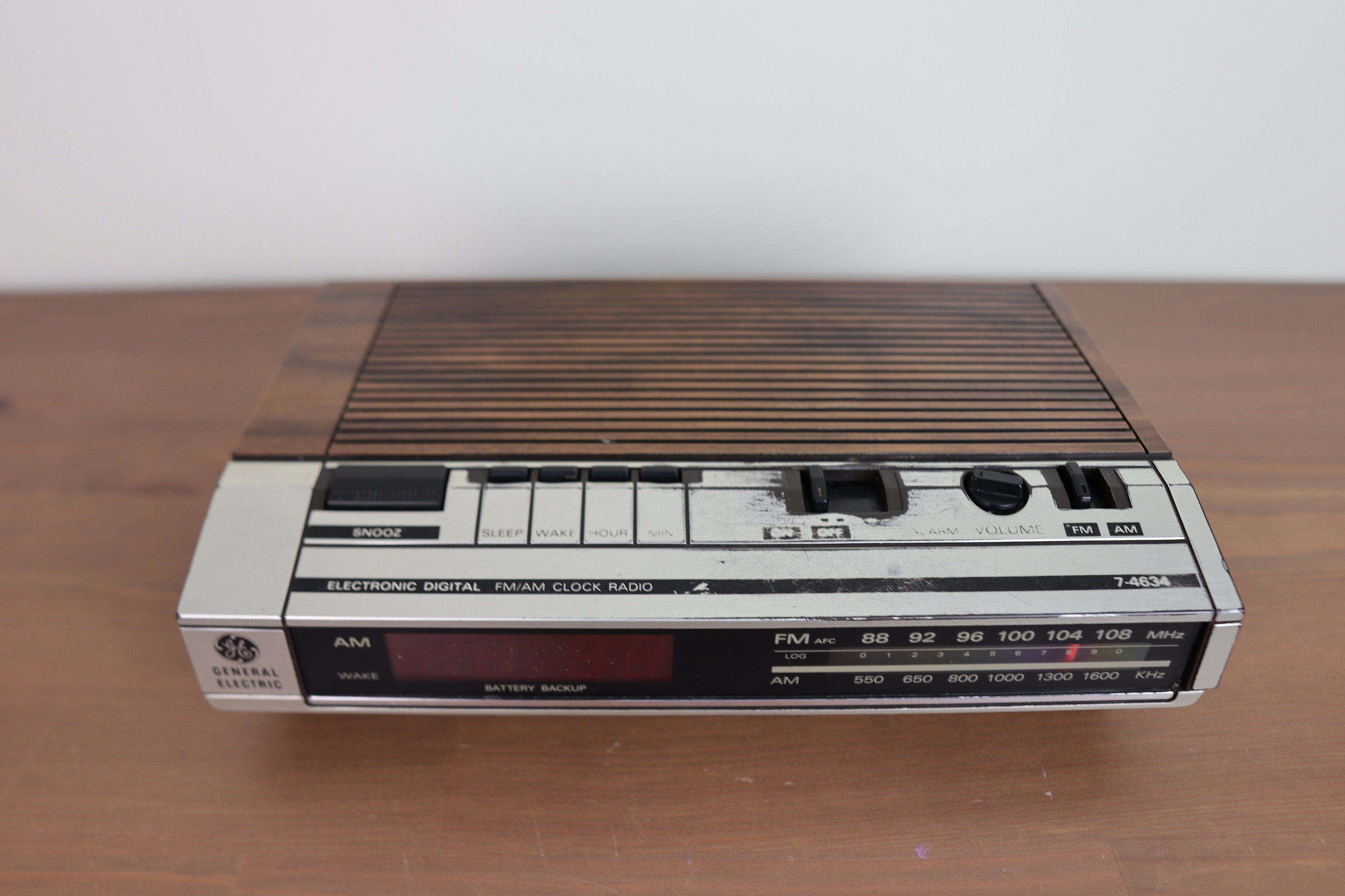 Beautiful Vintage 1980s General Electric Digital Alarm Clock - Etsy