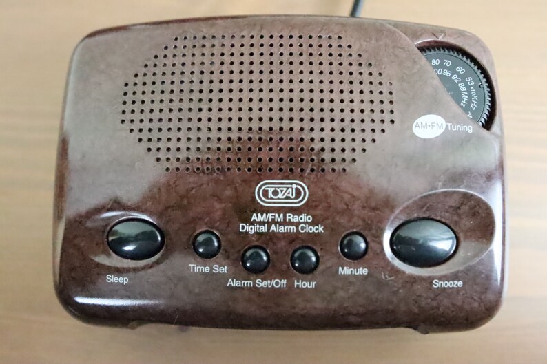 Vintage 1990s Tozai Brown Marble Finish Digital Alarm Clock AM/FM Radio ...