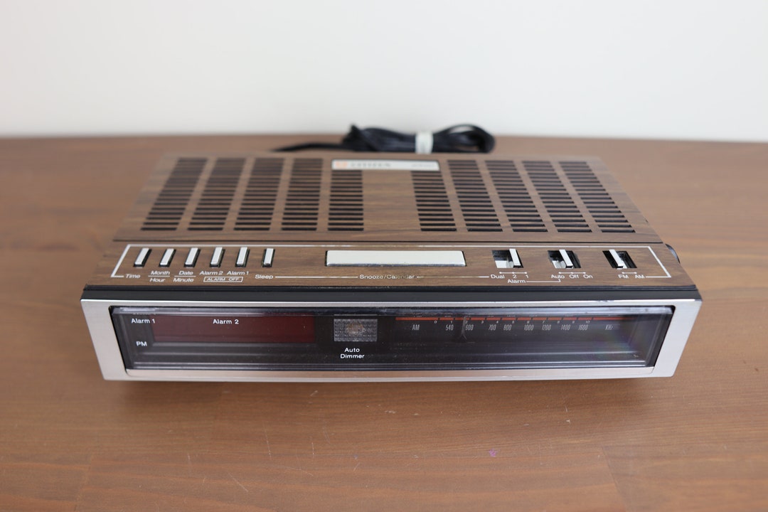 Classic Vintage 1980s Citizen Digital Bedside 2-alarm Clock Radio With ...