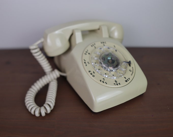 Classic Vintage 1970s Canadian-made Northern Telecom Cream-coloured ...
