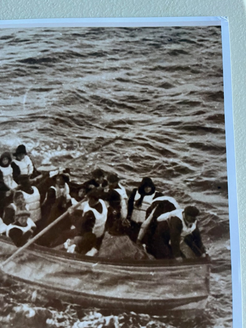 RMS Titanic Collapsible Lifeboat Approaches the Carpathia - Etsy