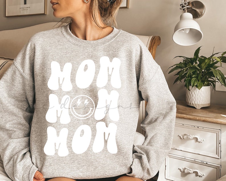 Mom Smiley Face SVG Retro Mom Smiley Face PNG Mother's - Etsy