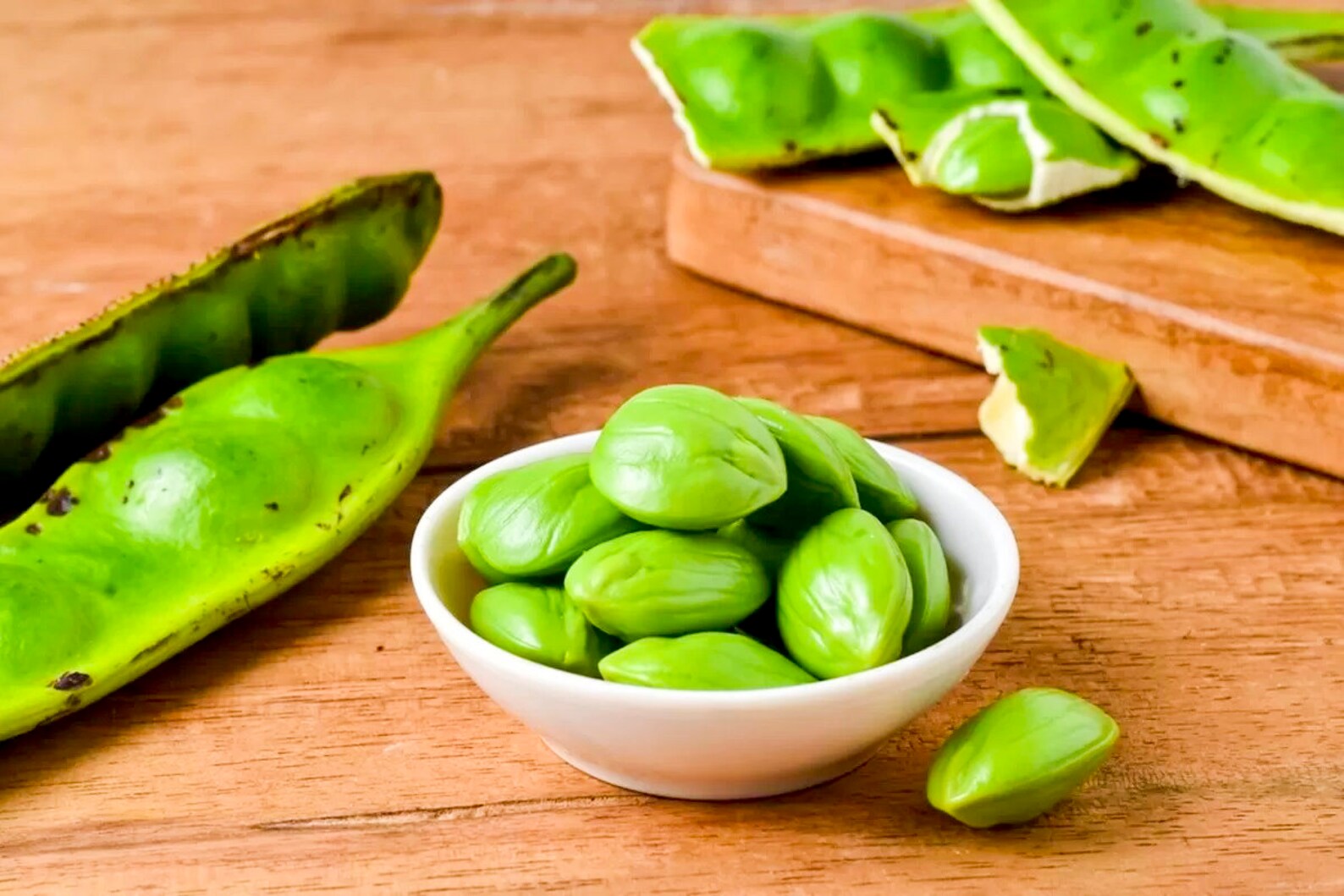 Fresh Petai Parkia Speciosa, the Bitter Bean, Twisted Cluster Bean ...