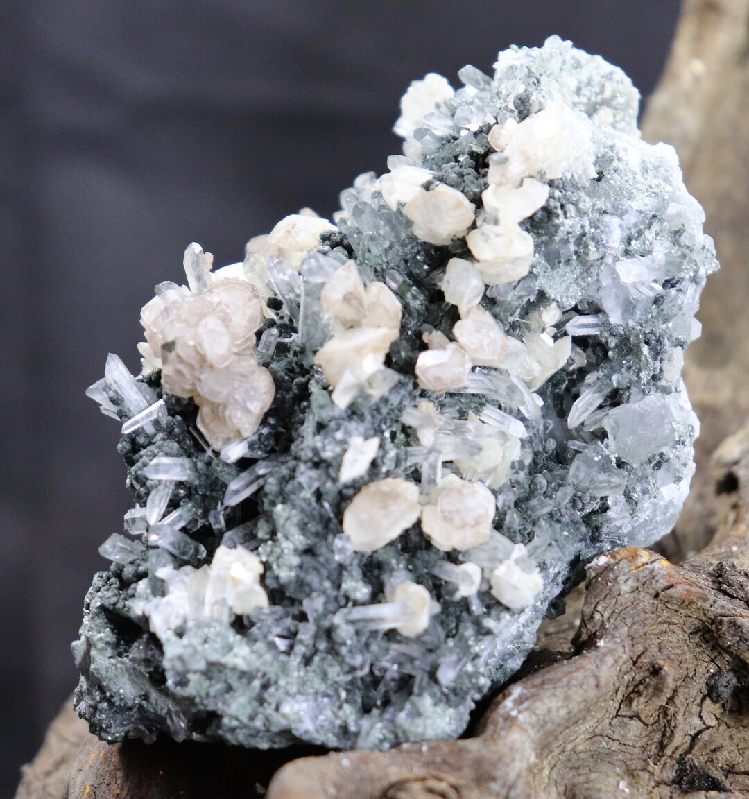 Quartz, Calcite, Chlorite Specimen - Etsy Österreich