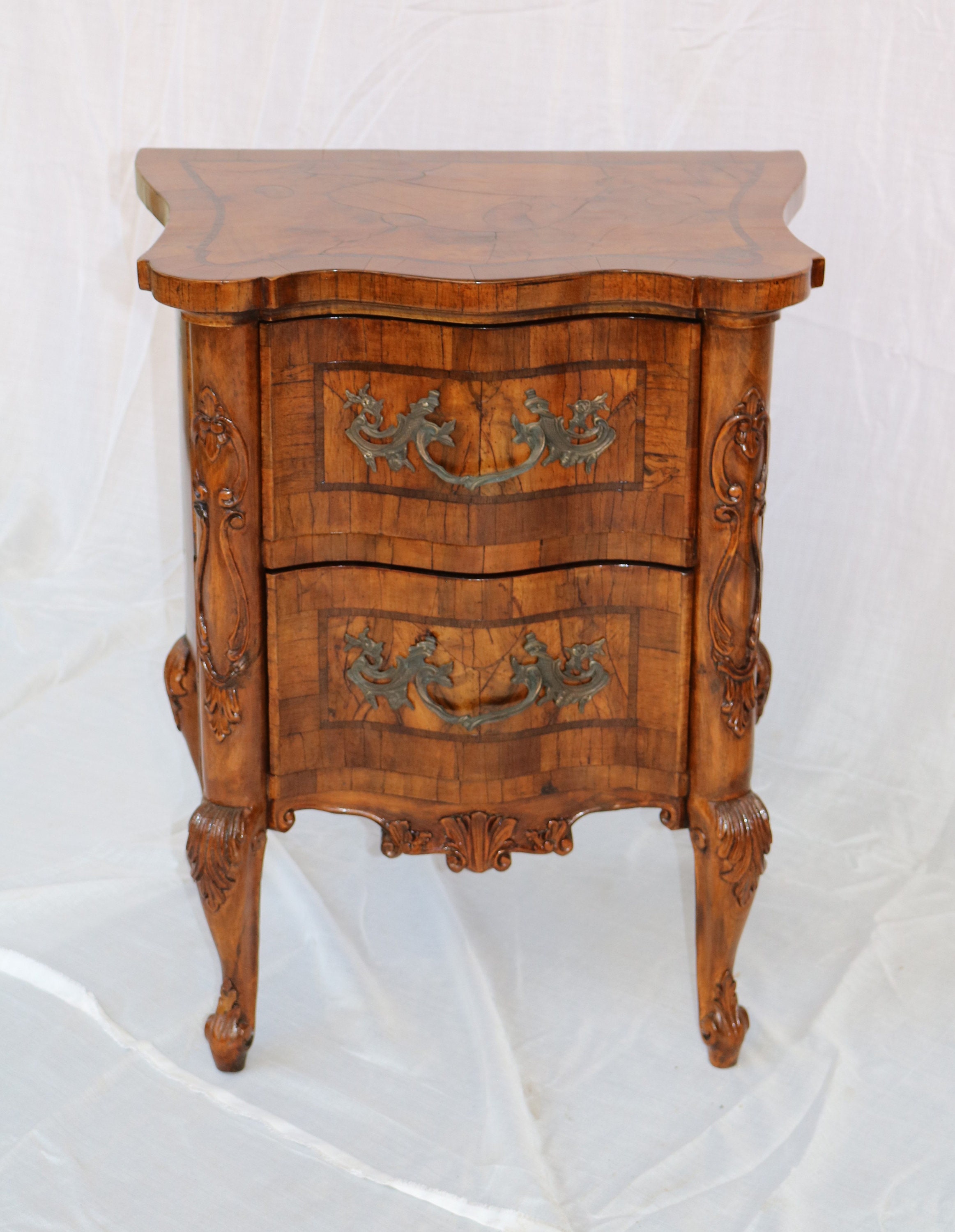 Chippendale Bedside Tables in Wood 1970s, Set of 2 - Etsy