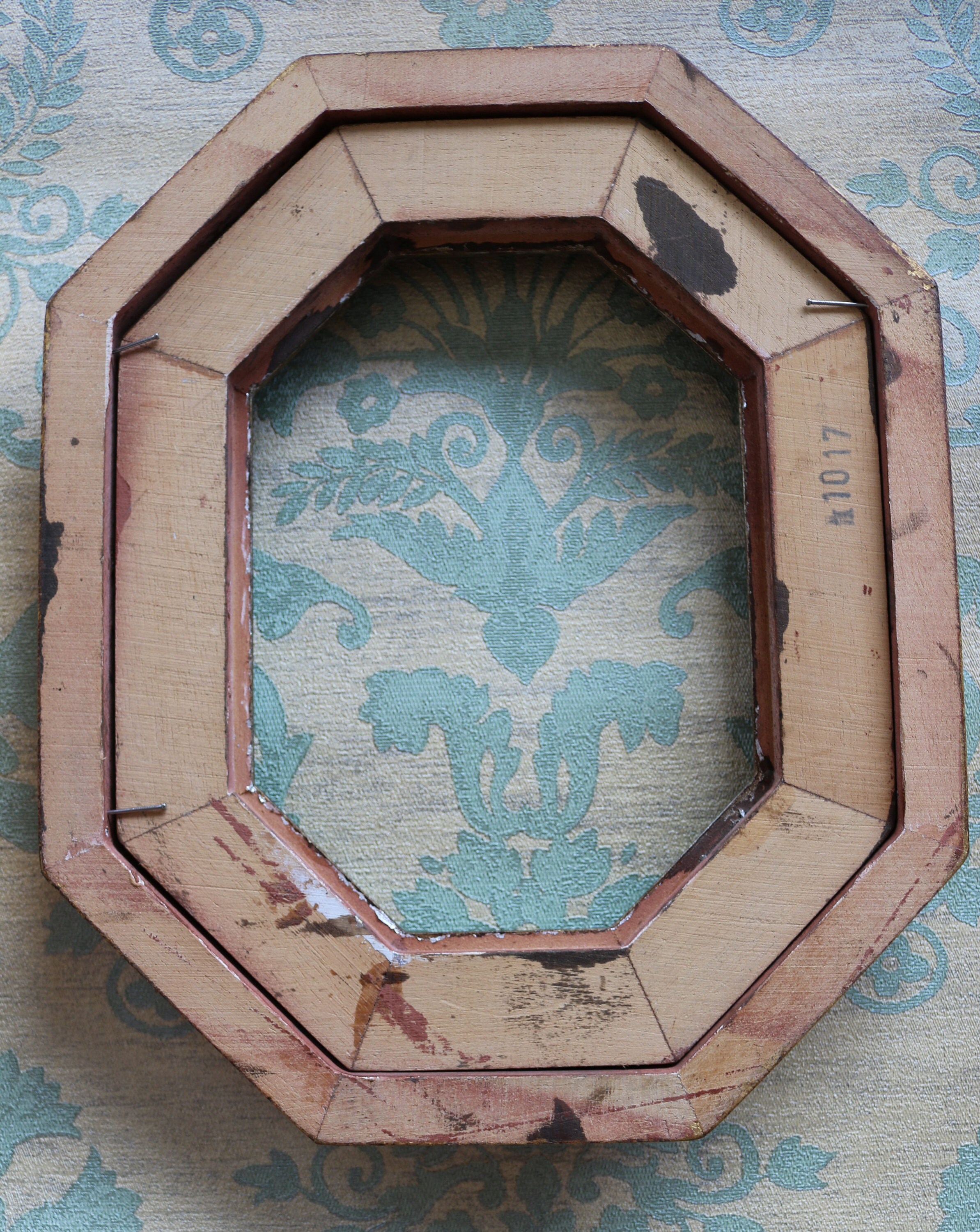Very Rare "braguti" Octagonal Wooden Frame - Etsy