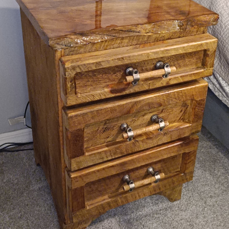Live Edge End Table - Etsy