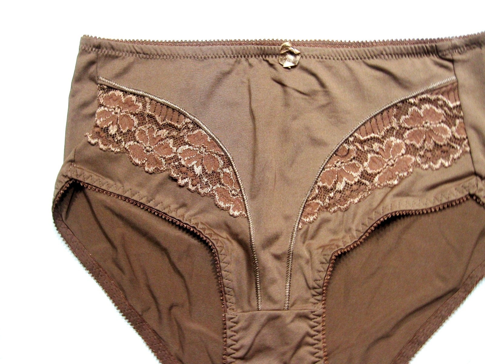 Vintage Lady Princess Intimates NEW Women's Luxury Lace Satiny ...