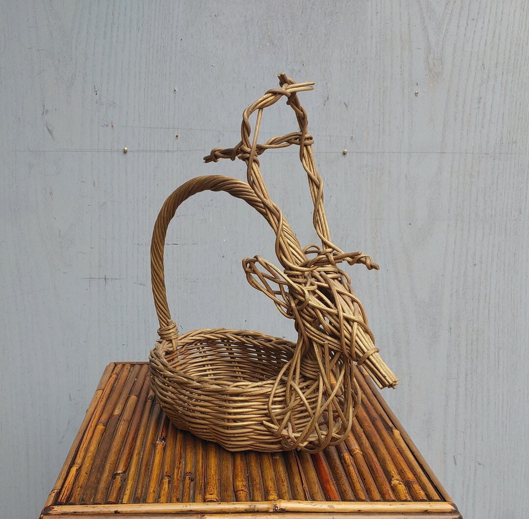 Rustic Wicker Willow Basket Woodland Wildlife Tabletop Planter Porch ...